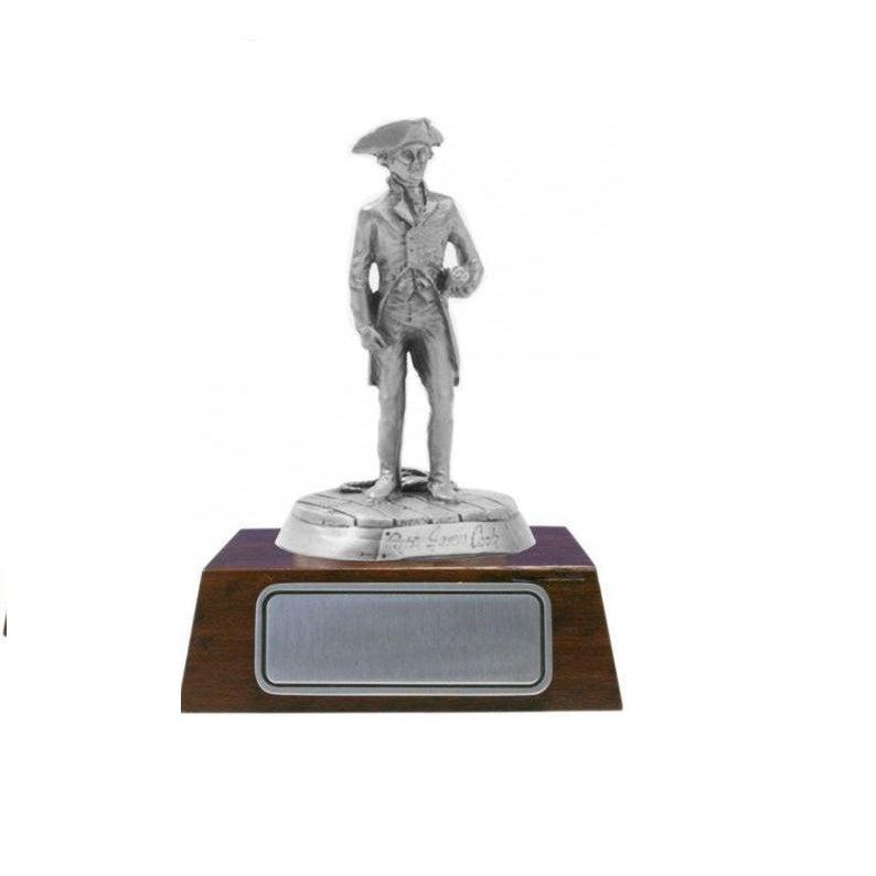 S021 Capt. James Cook With Hat On Figurine – Buckingham Pewter